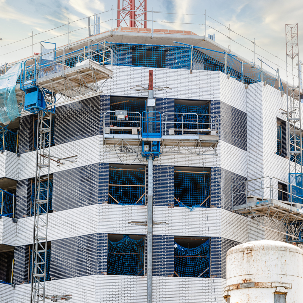 ALBA PEC 90 Mast Climber - Bee Access