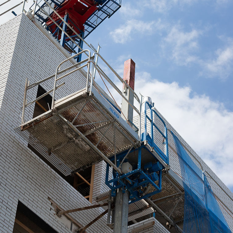 ALBA PEC 90 Mast Climber - Bee Access