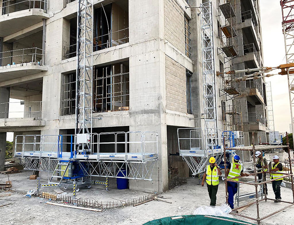 ALBA PEC 130 Mast Climber - Bee Access